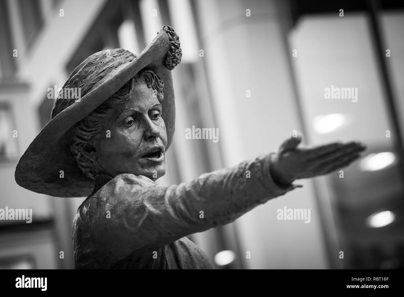 Statue of Emmeline Pankhurst, St Peter's Square, Manchester Stock Photo ...