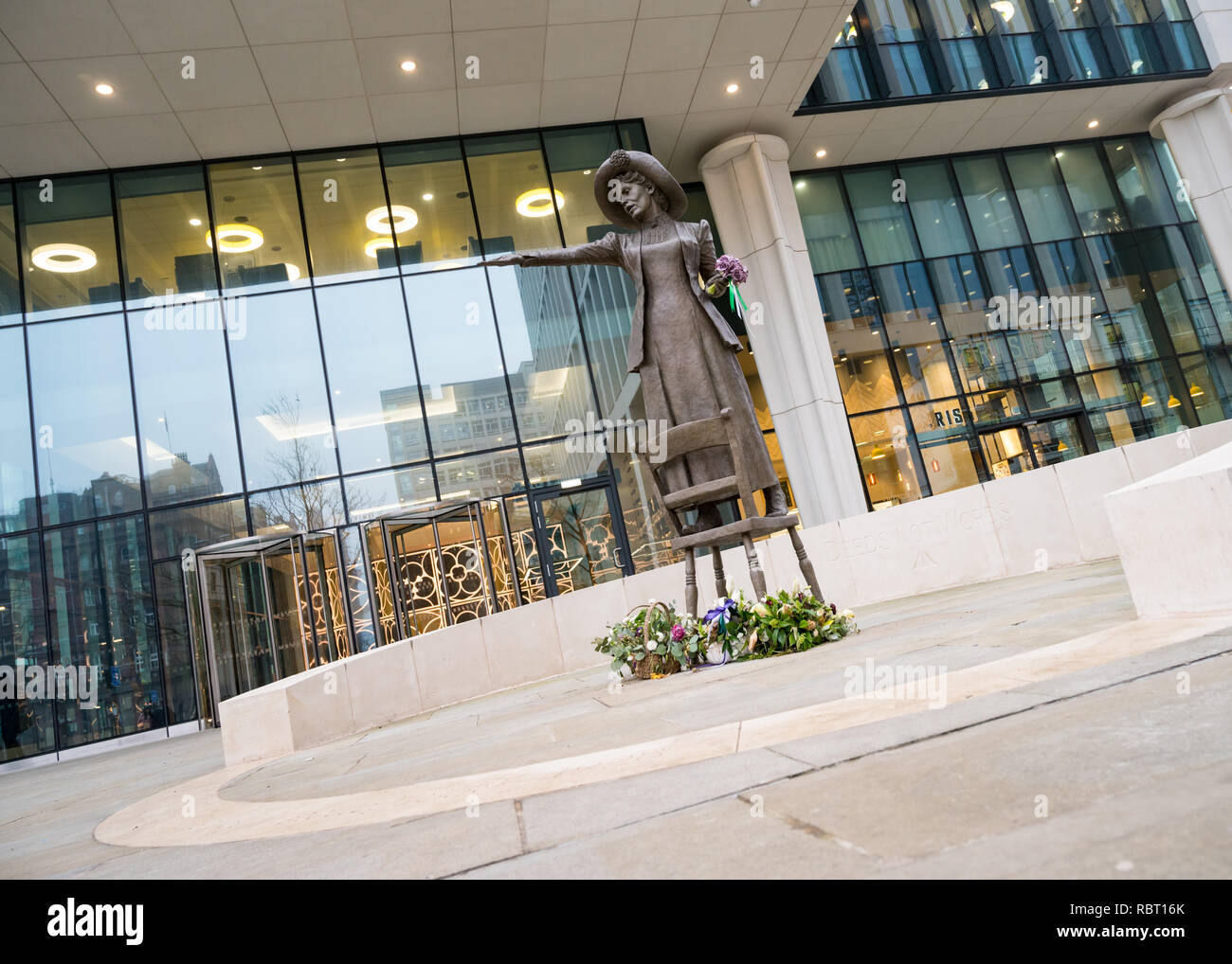 Statue of Emmeline Pankhurst, St Peter's Square, Manchester Stock Photo ...