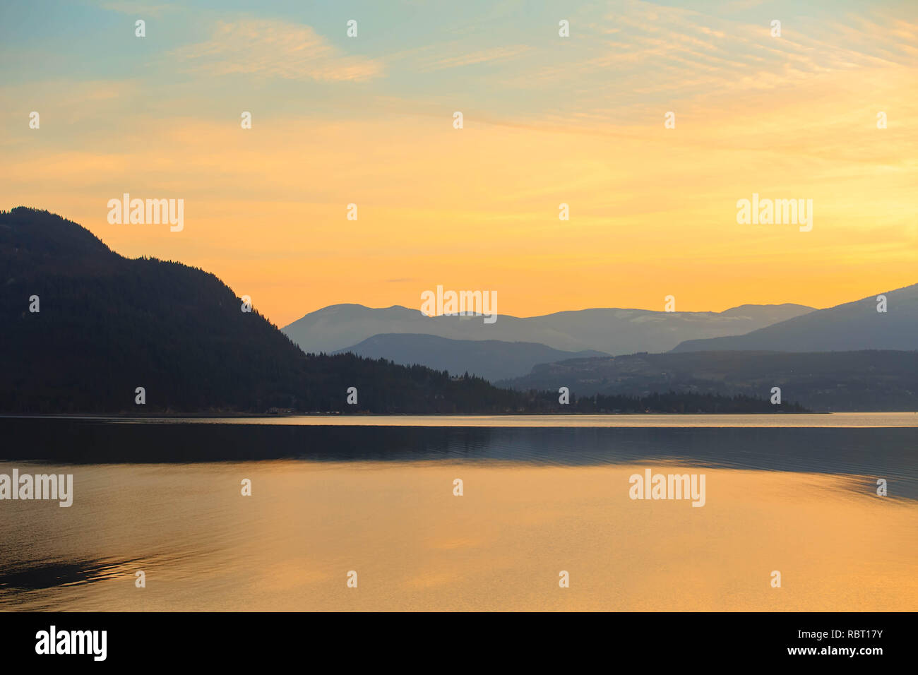 Shuswap lake hi-res stock photography and images - Alamy