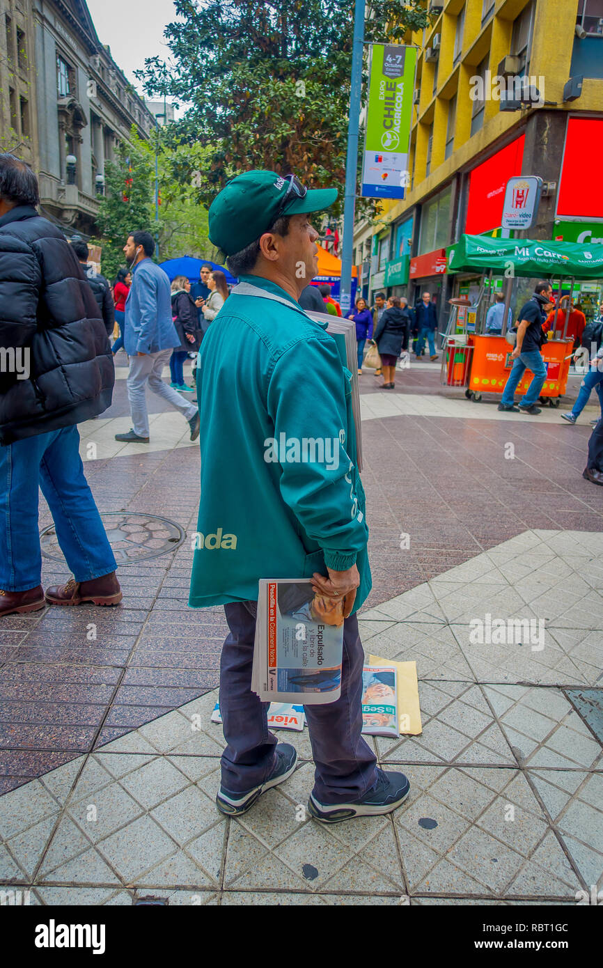 Santiago street chile man hi-res stock photography and images - Alamy