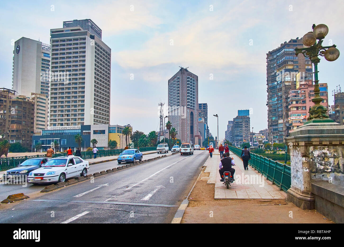 GIZA, EGYPT - DECEMBER 19, 2017: The fast traffic along El-Galaa bridge ...