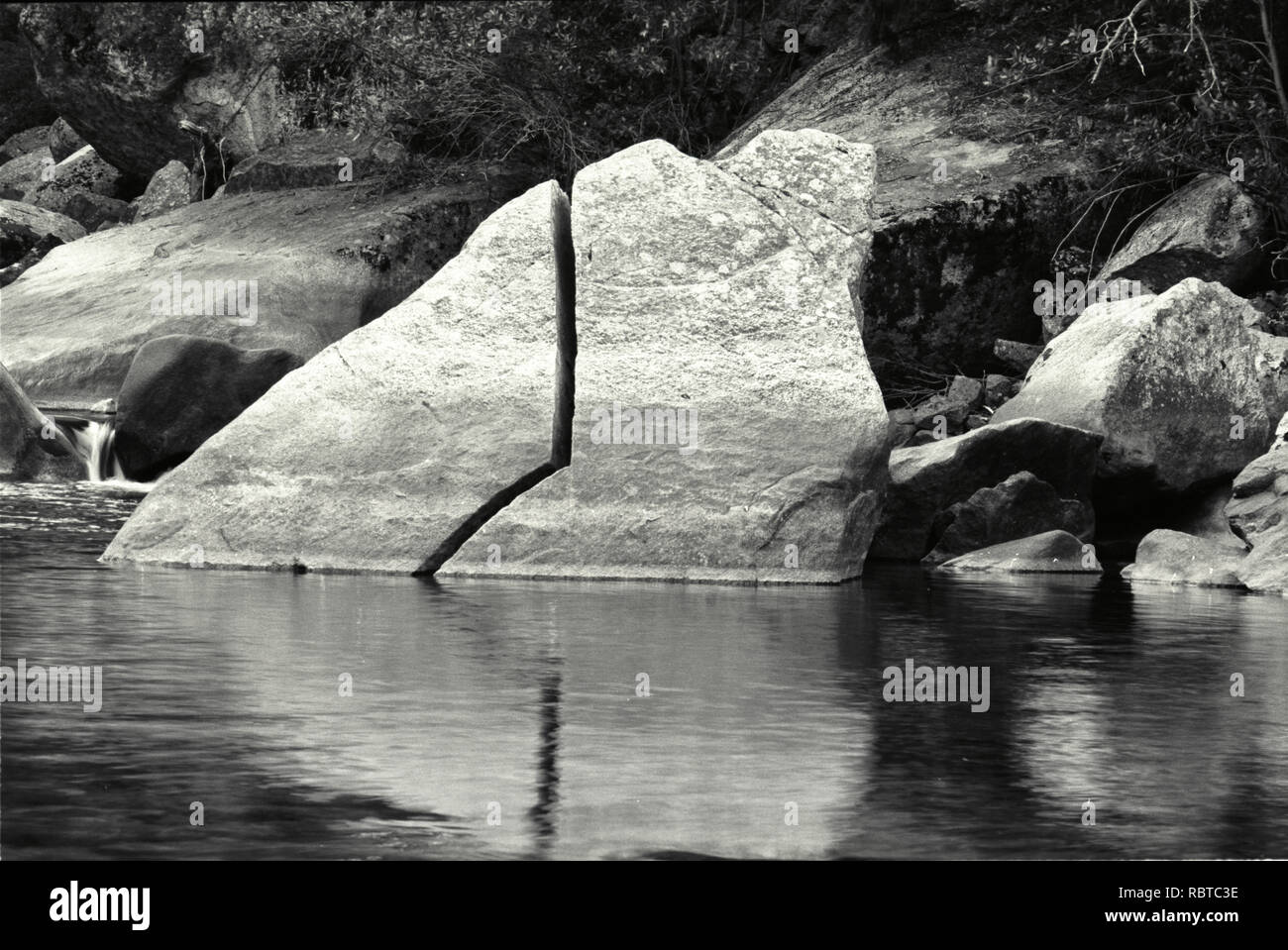 Split Rock reflection in Kings River Stock Photo - Alamy