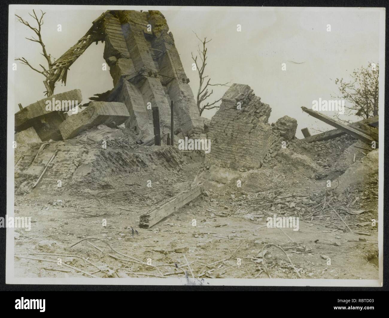 German observation post destroyed hi-res stock photography and images ...