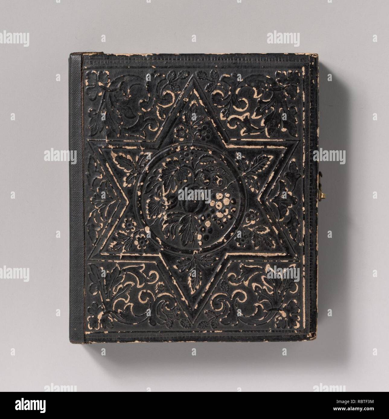 Bearded plasterer hi-res stock photography and images - Alamy