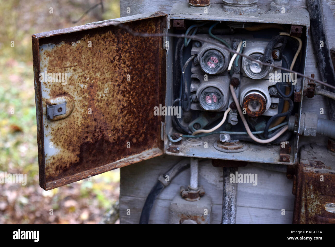 Close up electrical wires hi-res stock photography and images - Alamy