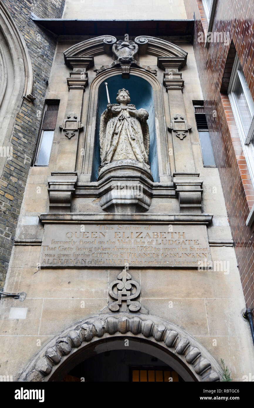 Statue of Queen Elizabeth 1, the Virgin Queen outside the Guild Church ...