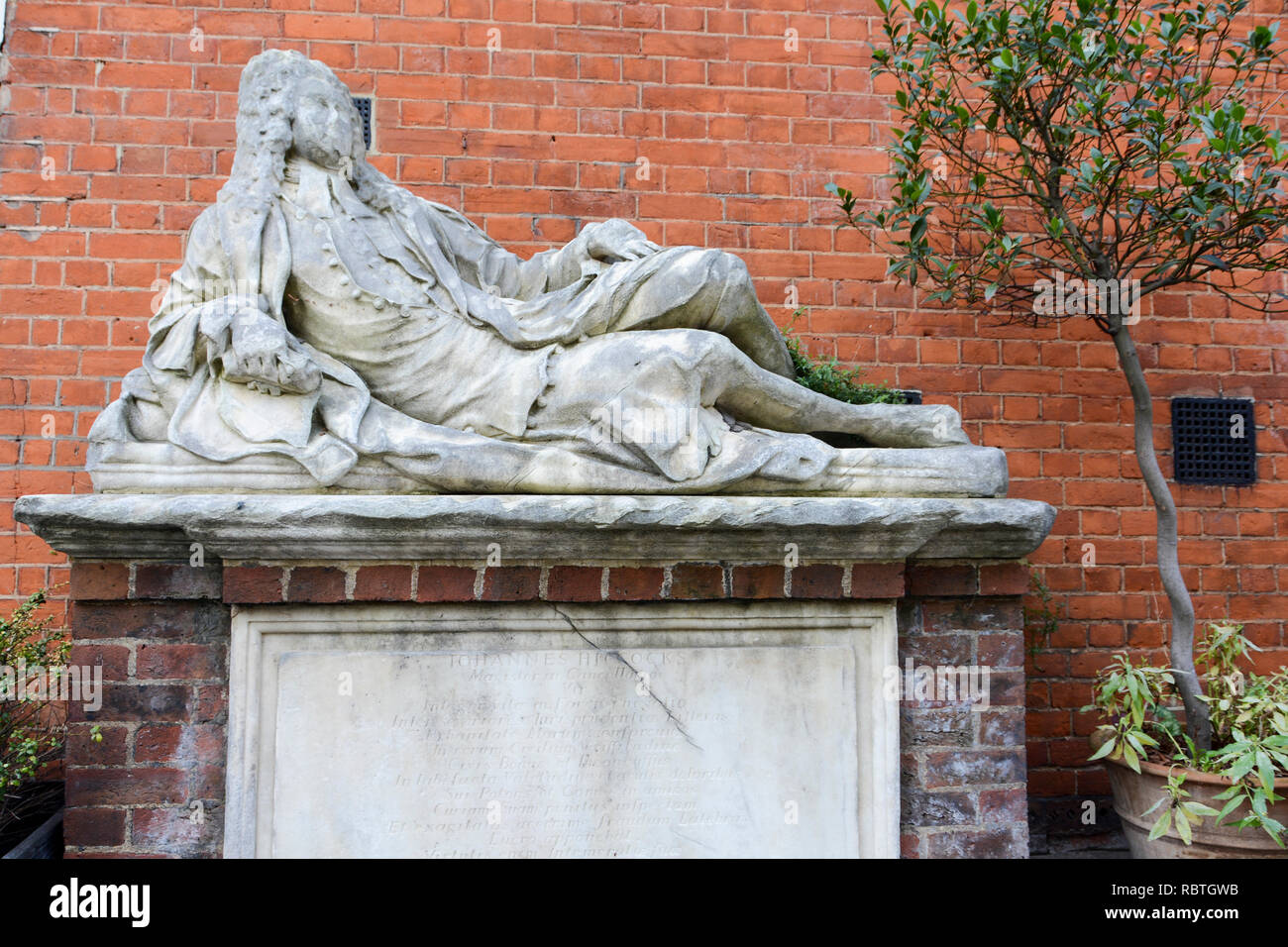 Male Figure Reclining High Resolution Stock Photography and Images - Alamy