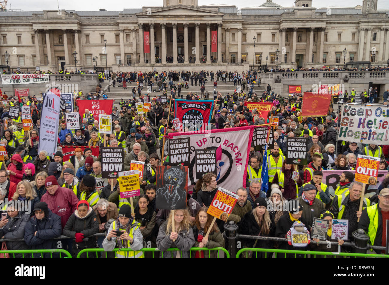 yellow vest protest london Stock Photo - Alamy