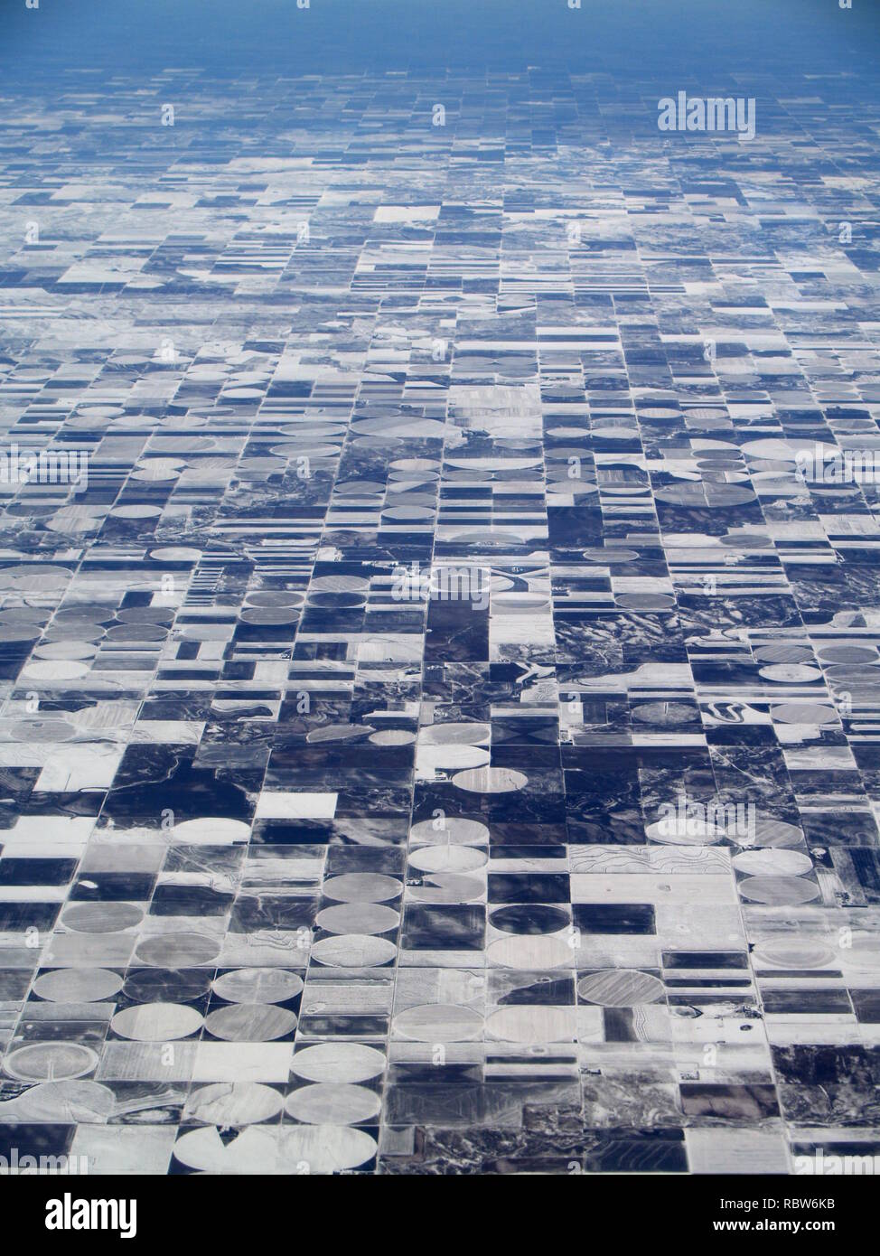 View snowy fields hi-res stock photography and images - Alamy