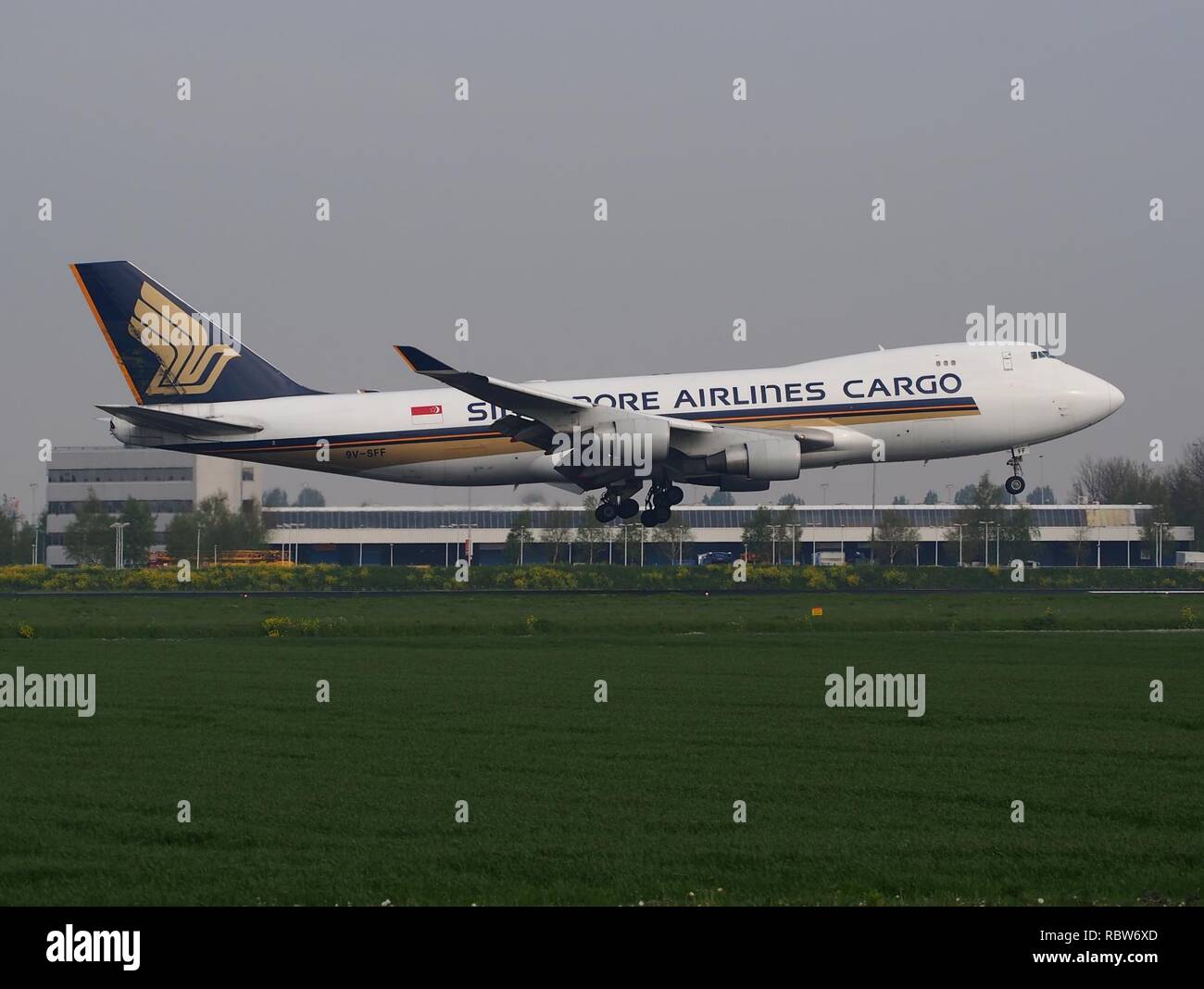 Landing at schiphol ams eham hi-res stock photography and images - Alamy