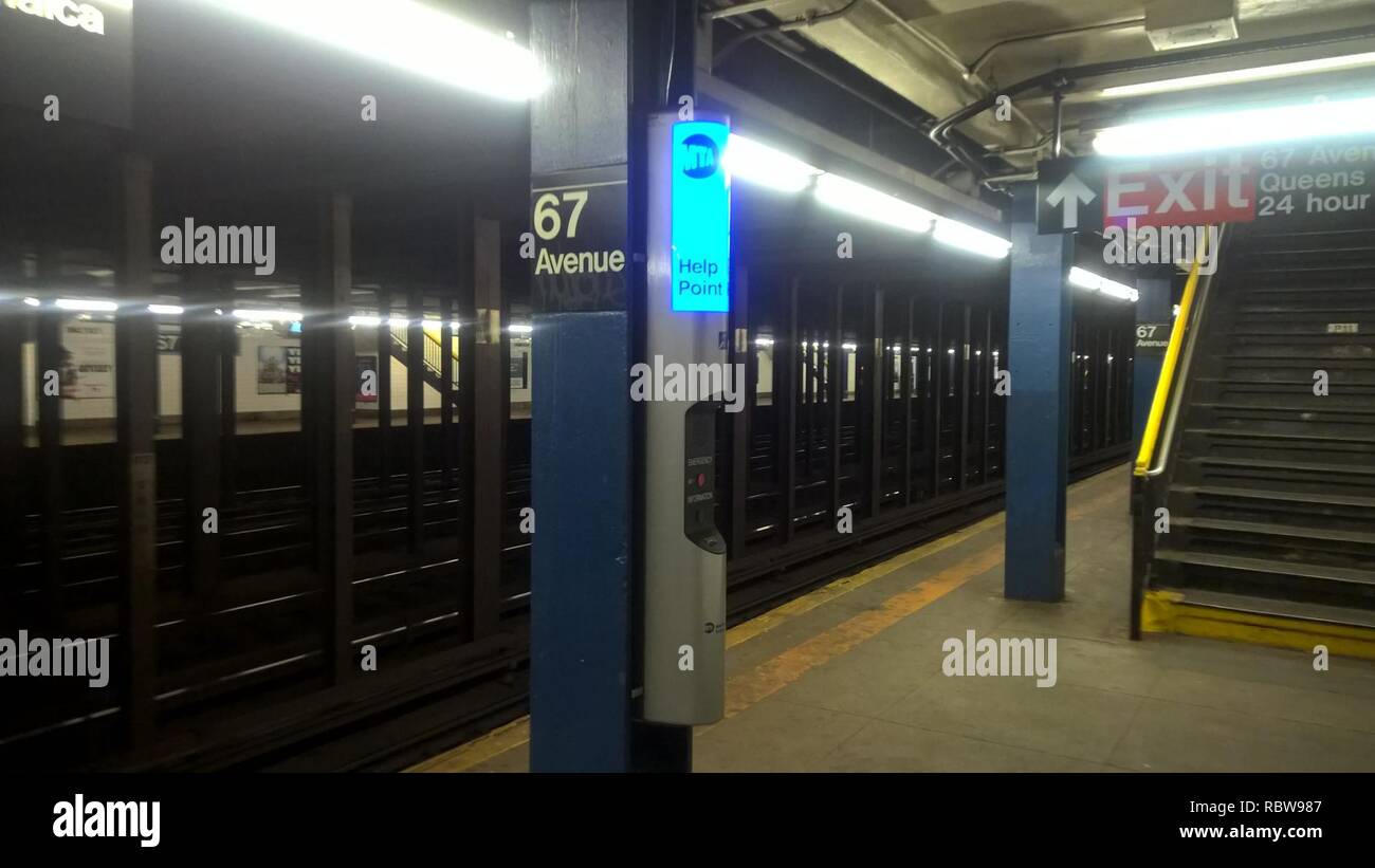 Point to the left hi-res stock photography and images - Alamy