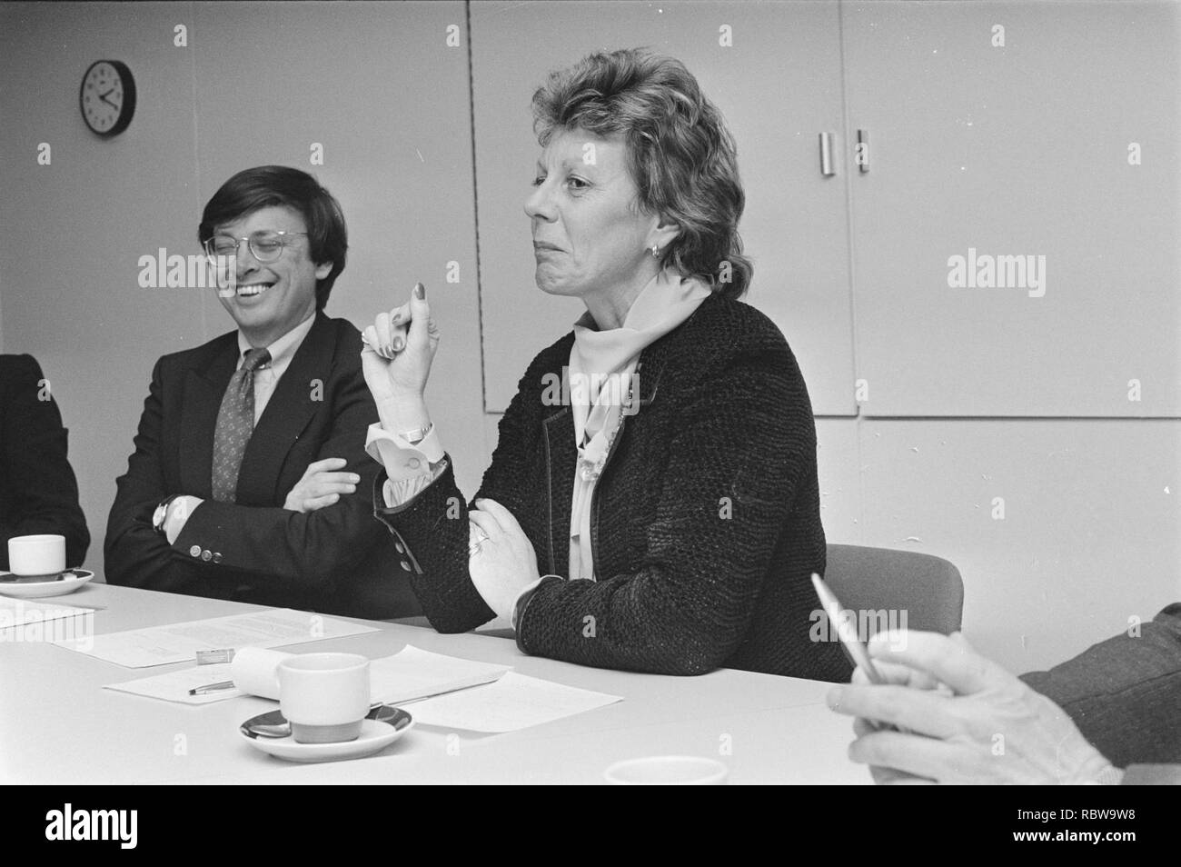 Rapport Black and White Stock Photos & Images - Alamy