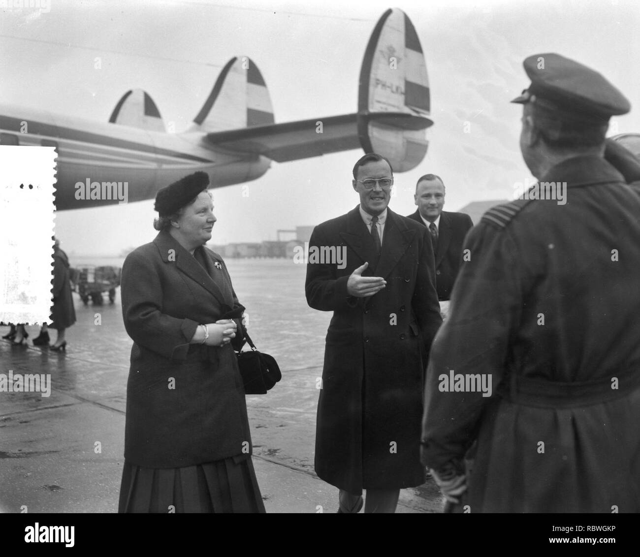 Aankomst Prins Bernhard op Schiphol na reis uit Amerika, Bestanddeelnr ...