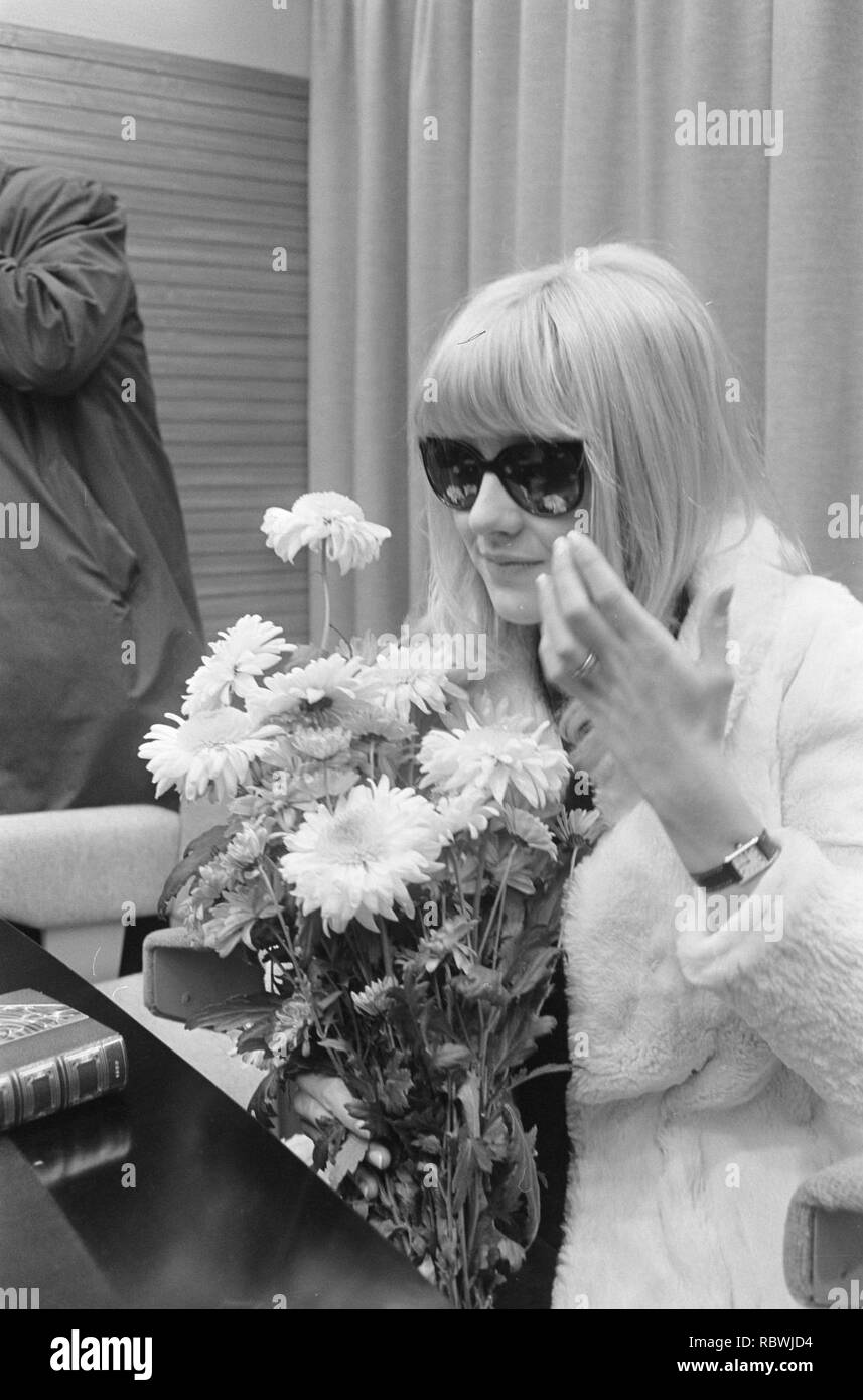 Sylvie vartan hi-res stock photography and images - Alamy