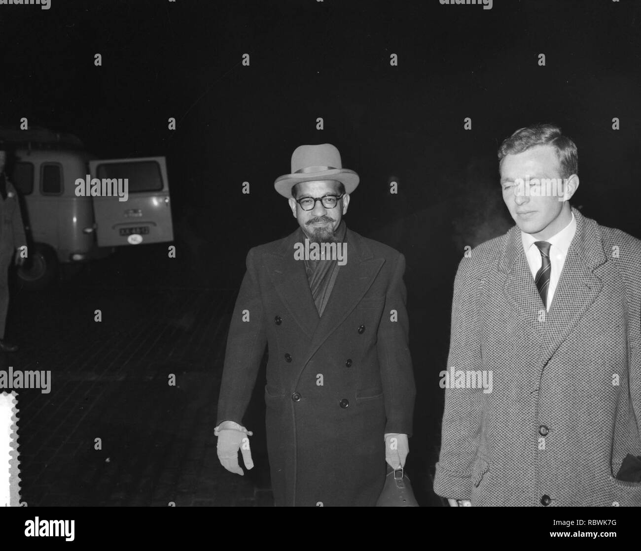 Aankomst van de oppositieleider van Curacao dr. mr. Da Costa Gomez op ...