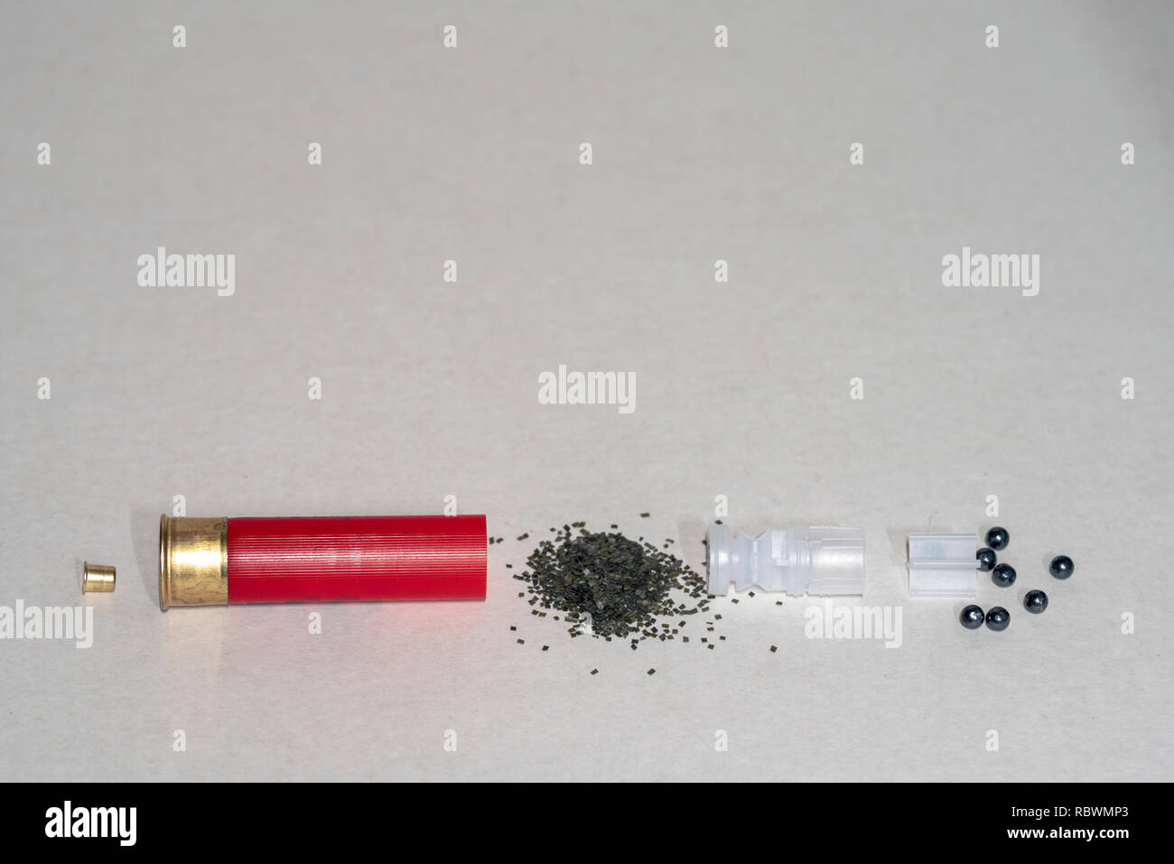 Smokeless gunpowder hi-res stock photography and images - Alamy