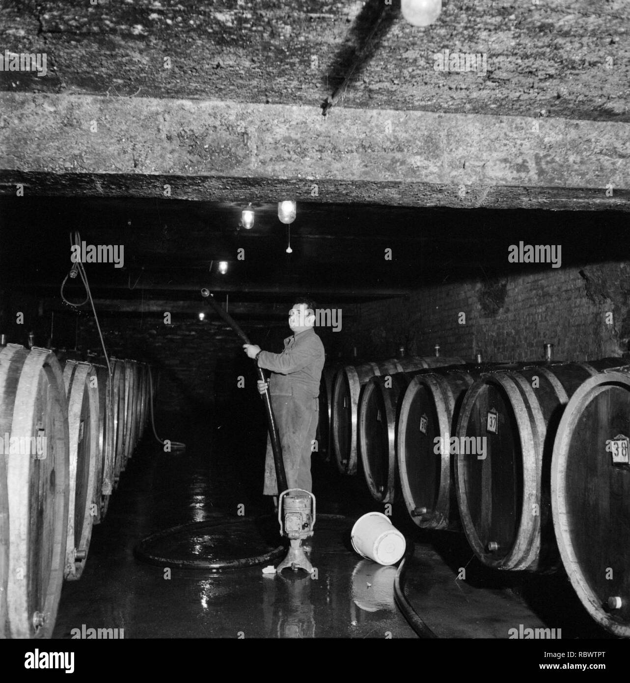 Aansluiten hi-res stock photography and images - Alamy