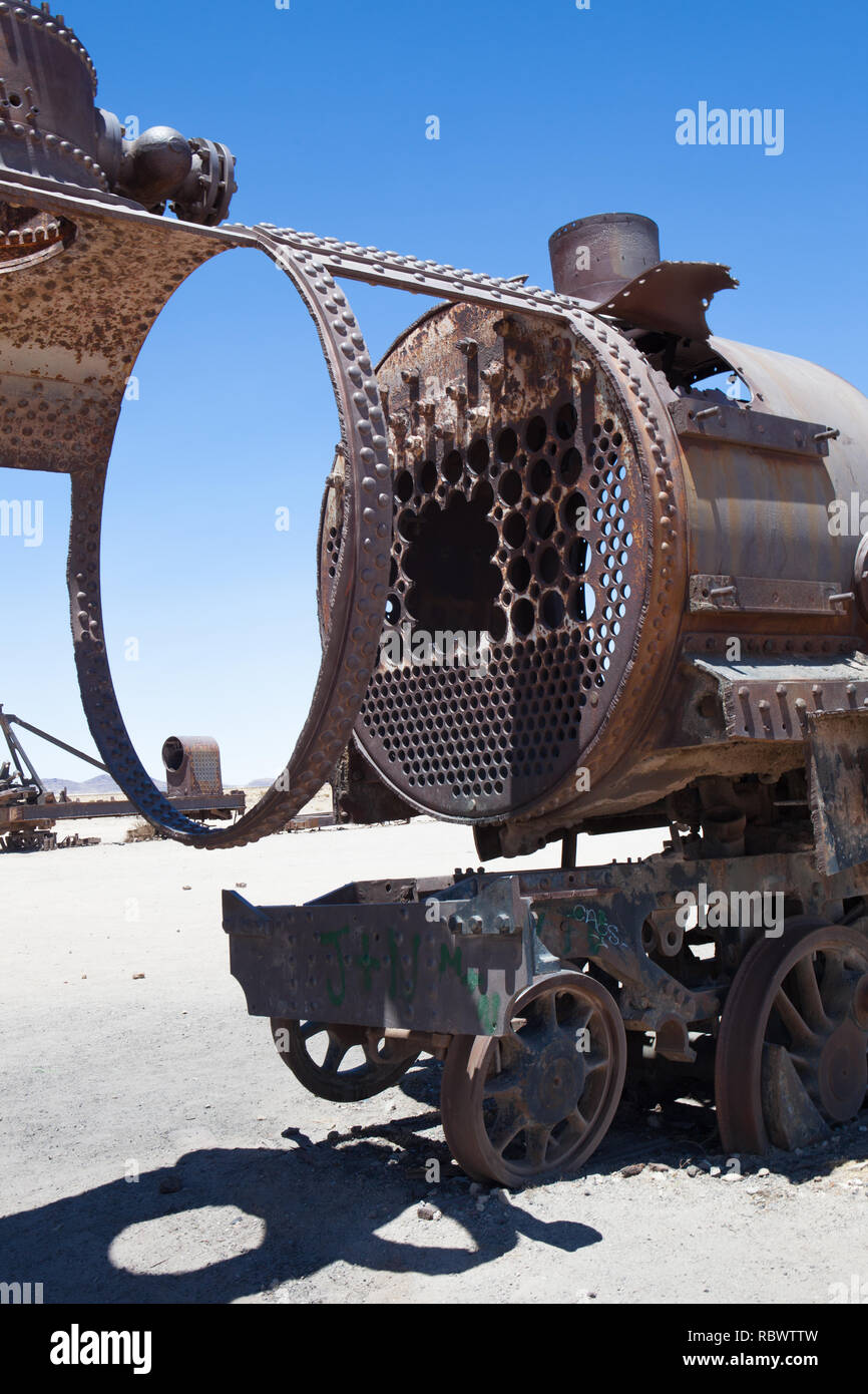 Rusty abandoned steam engine locomotive hi-res stock photography and ...