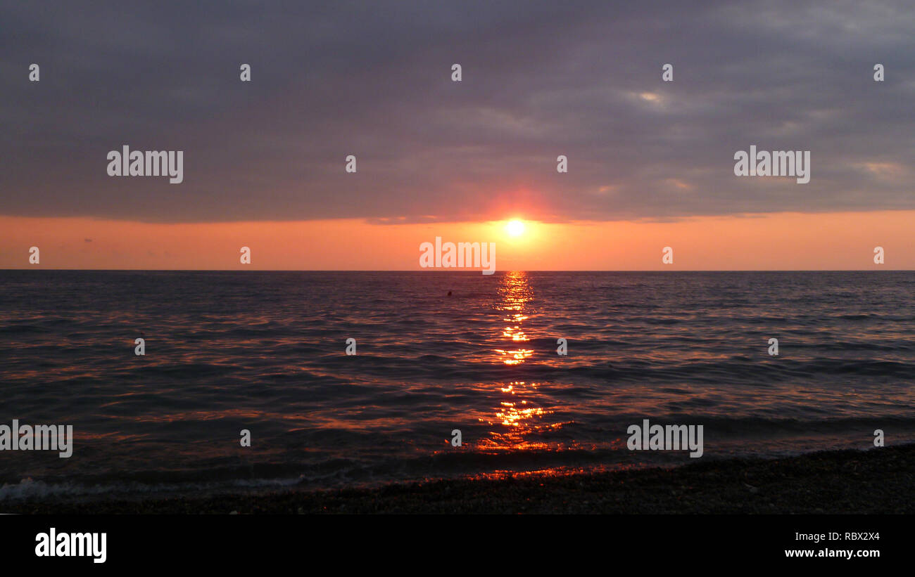 Sunlight in waves hi-res stock photography and images - Alamy