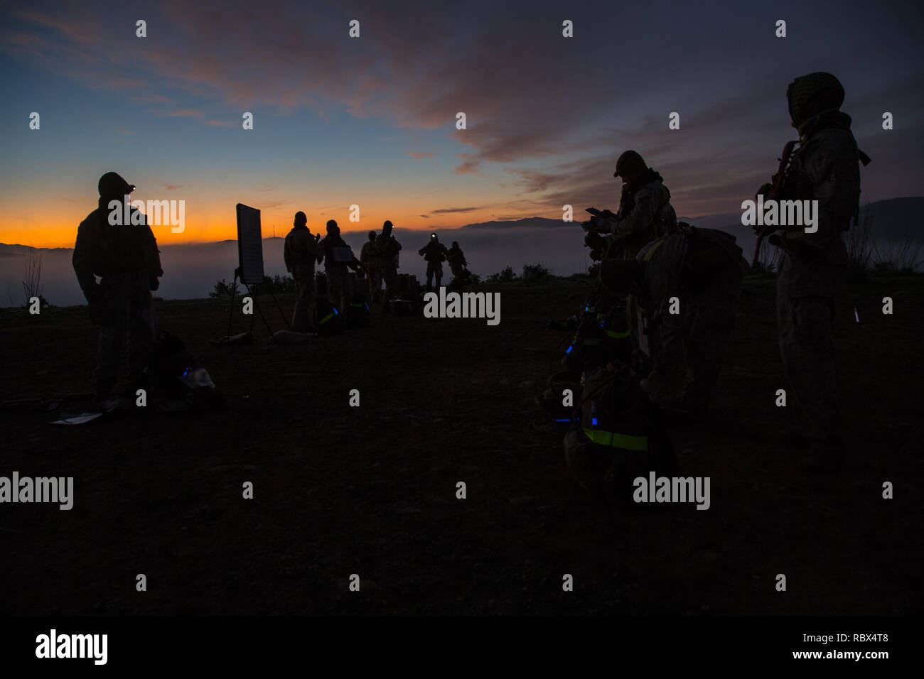 U.S. Marines with Advanced Infantry Training Battalion, School of ...