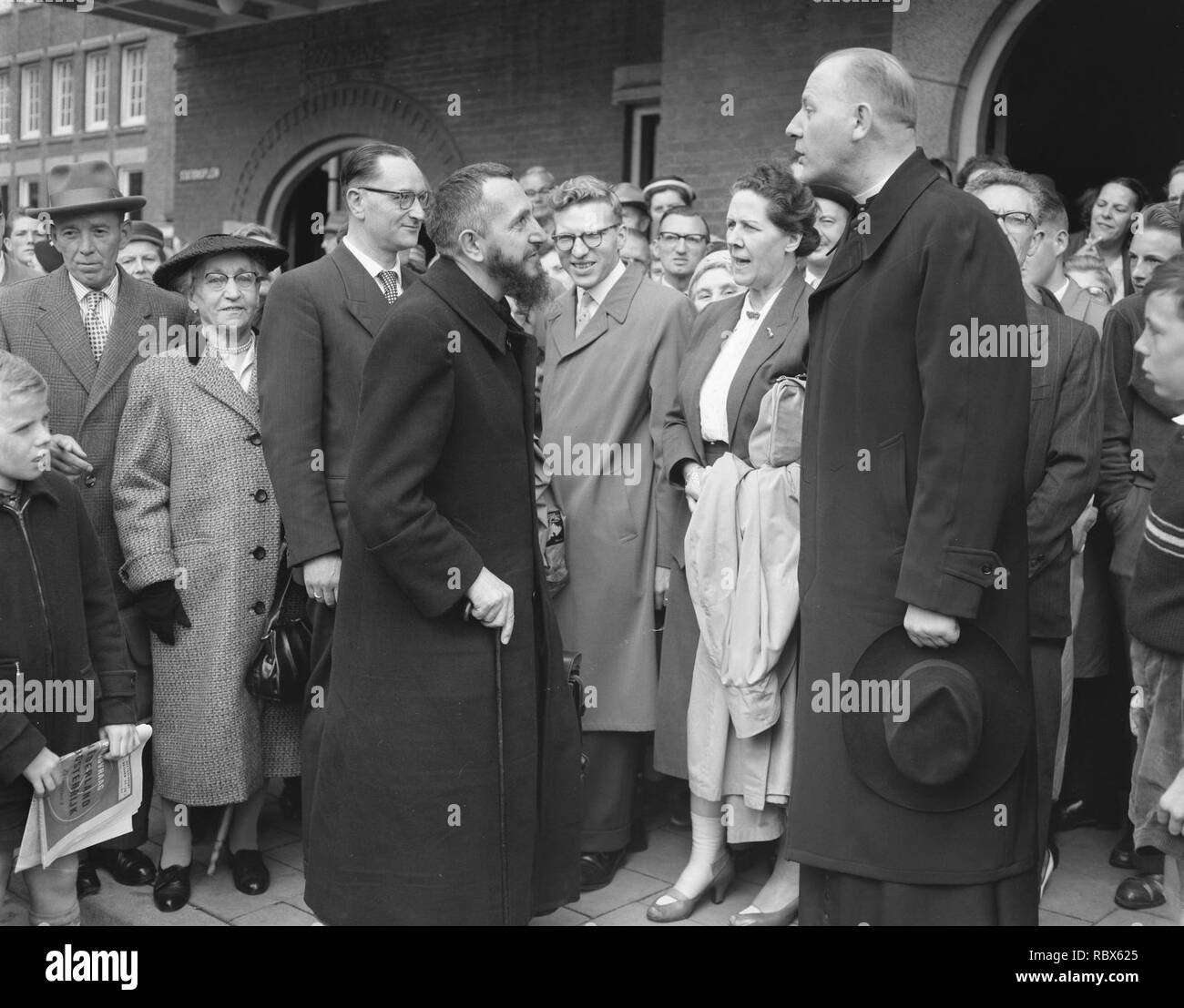 Abbe pierre hi-res stock photography and images - Alamy