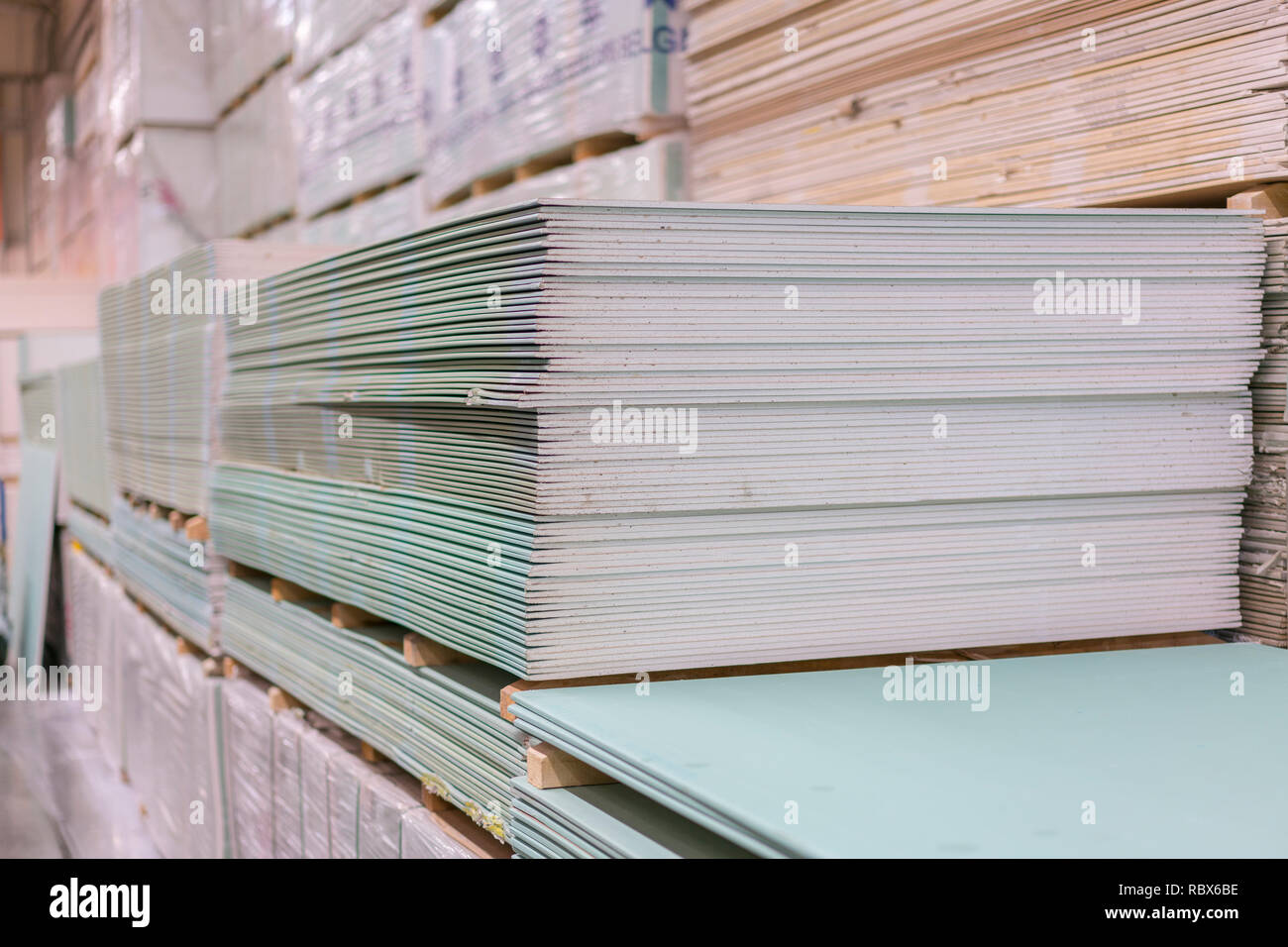 Gypsum board hi-res stock photography and images - Alamy