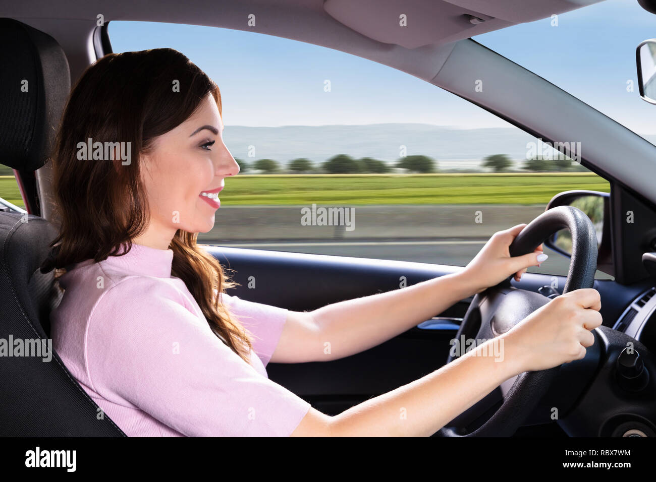 Side view traveling woman hi-res stock photography and images - Alamy