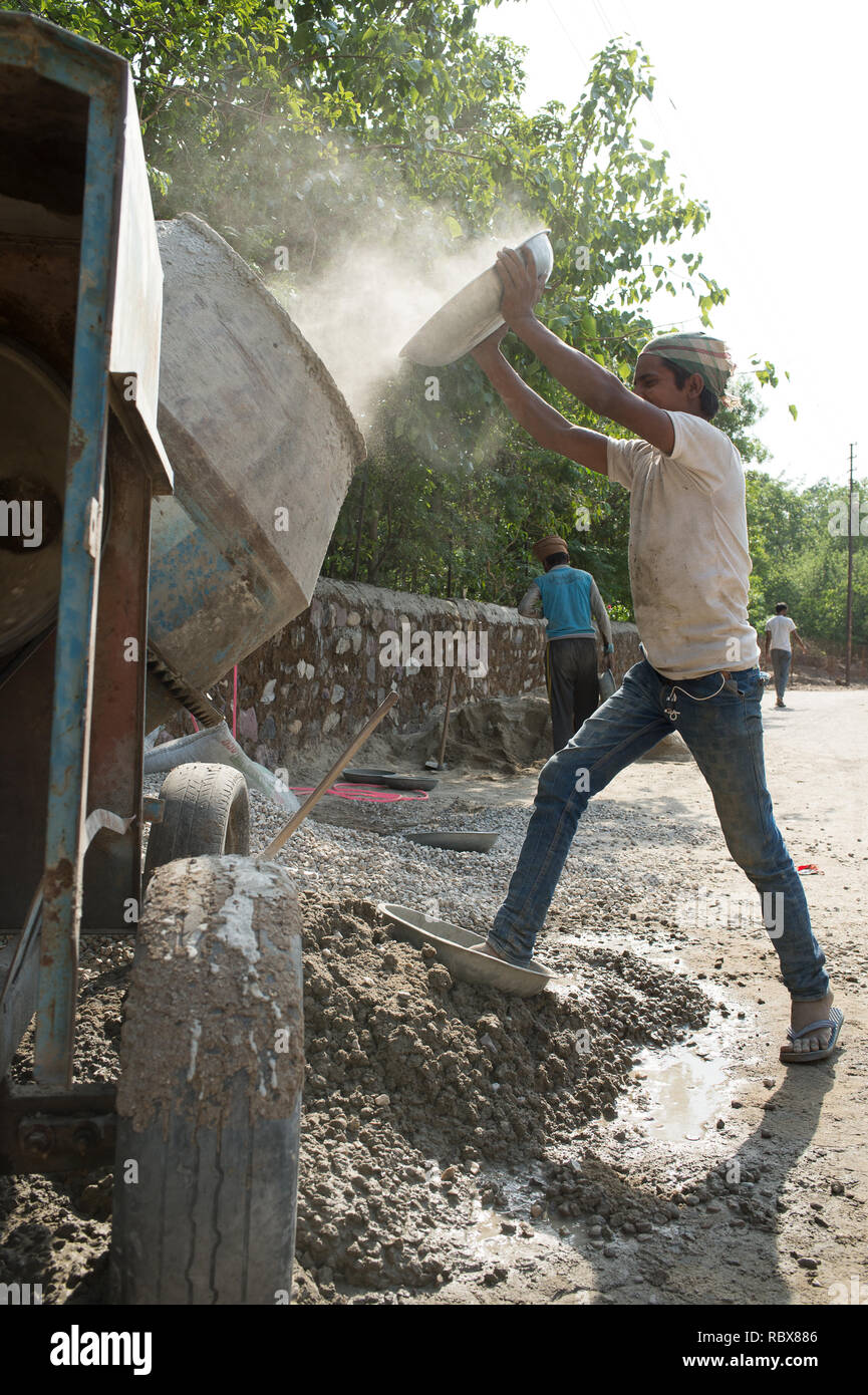 Indian workers hi-res stock photography and images - Alamy