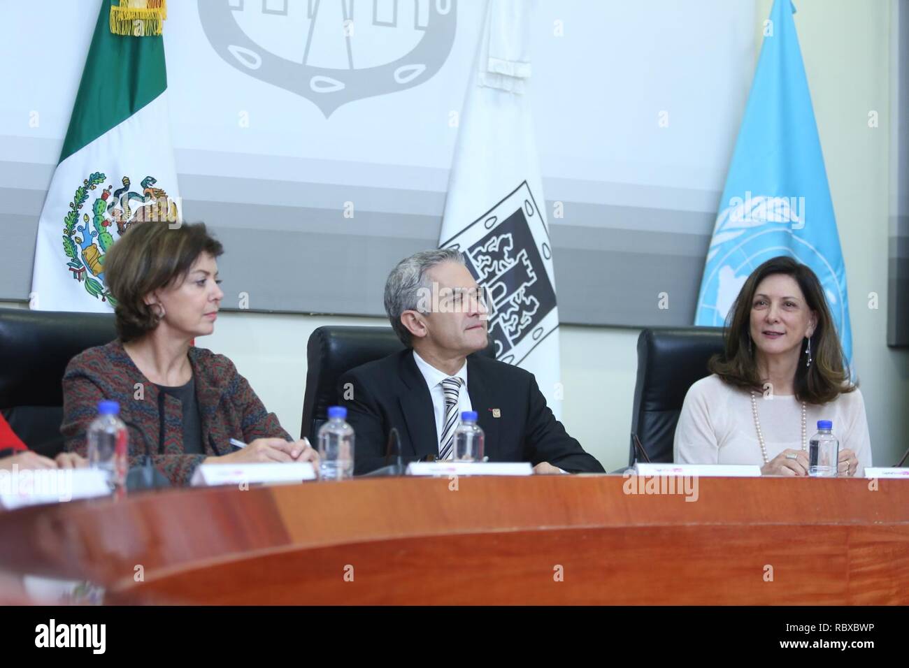 Onu mujeres hi-res stock photography and images - Alamy