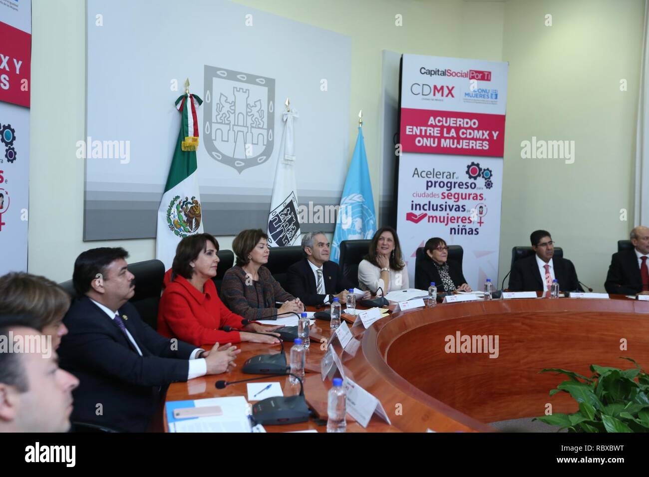 Onu mujeres hi-res stock photography and images - Alamy