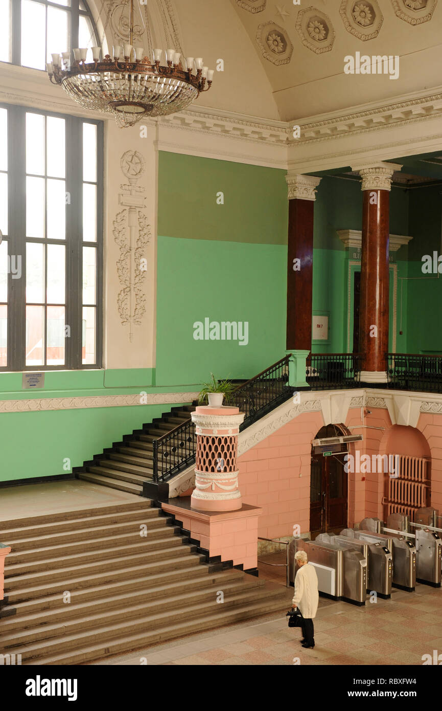 Vyborg women walking next to the park hi-res stock photography and ...