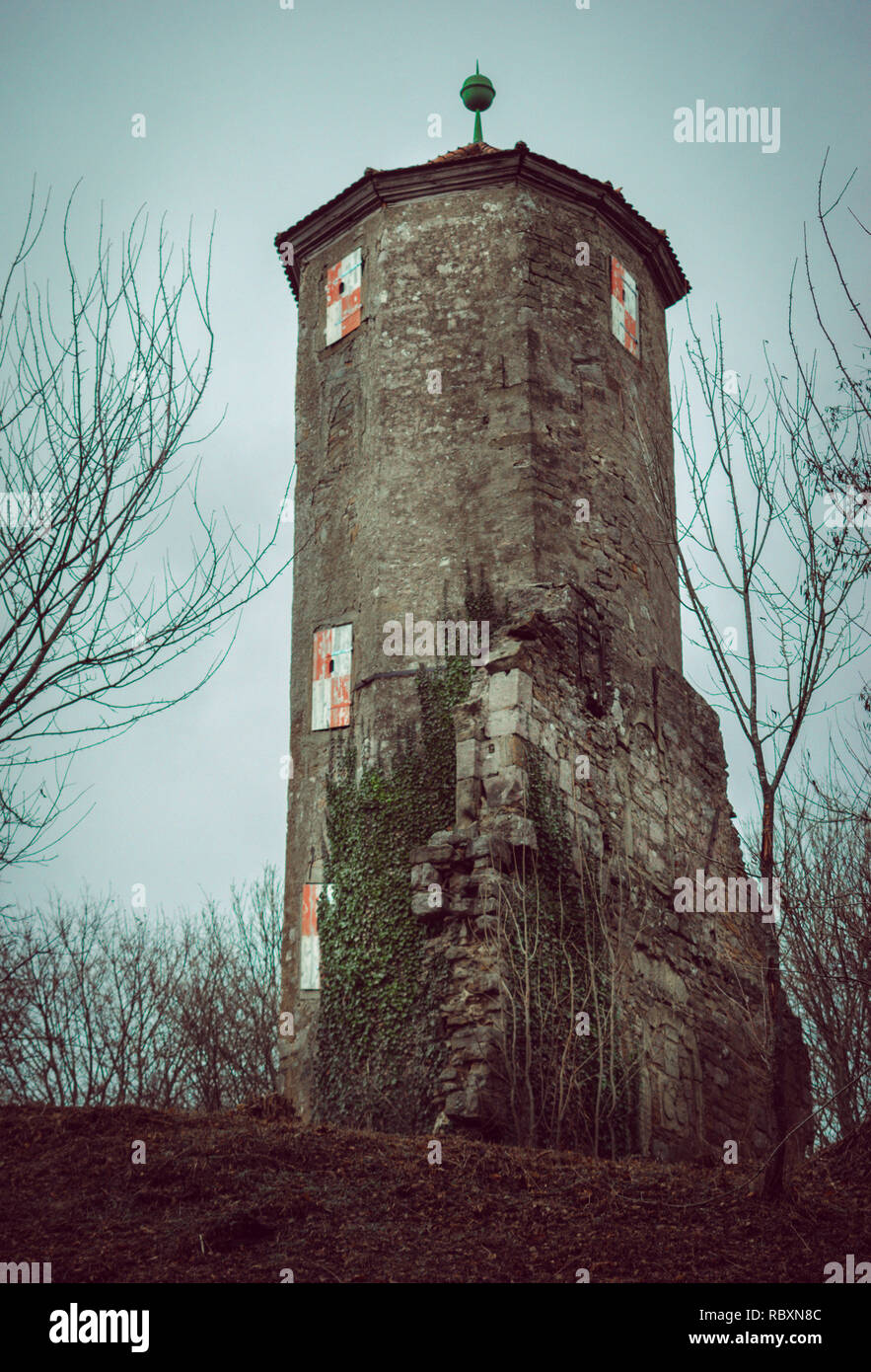 Medieval building material hi-res stock photography and images - Alamy