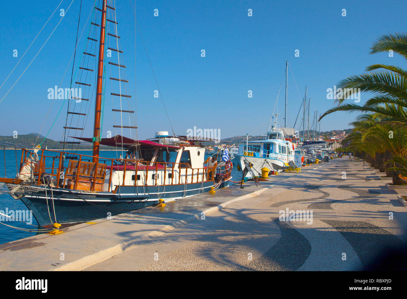 Argostoli harbour kefalonia greece hi-res stock photography and images ...