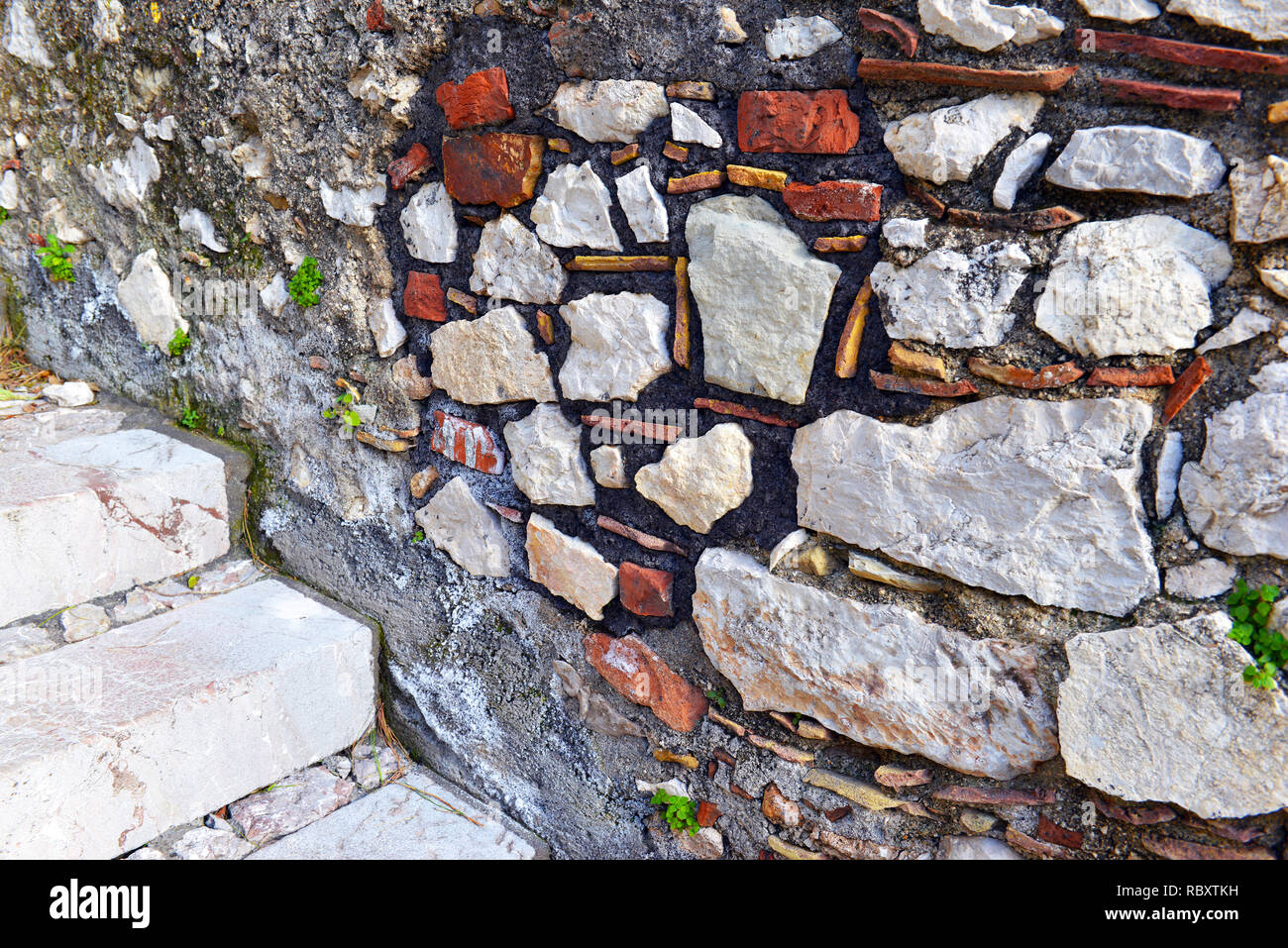 Conglomerate masonry hi-res stock photography and images - Alamy