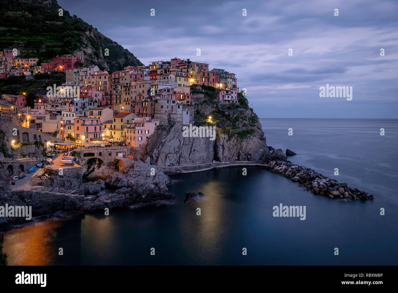 View of Manarola village at sunset, Cinque Terre, Italy Stock Photo - Alamy