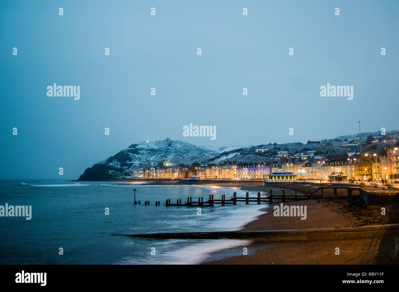Unusual landing hi-res stock photography and images - Alamy