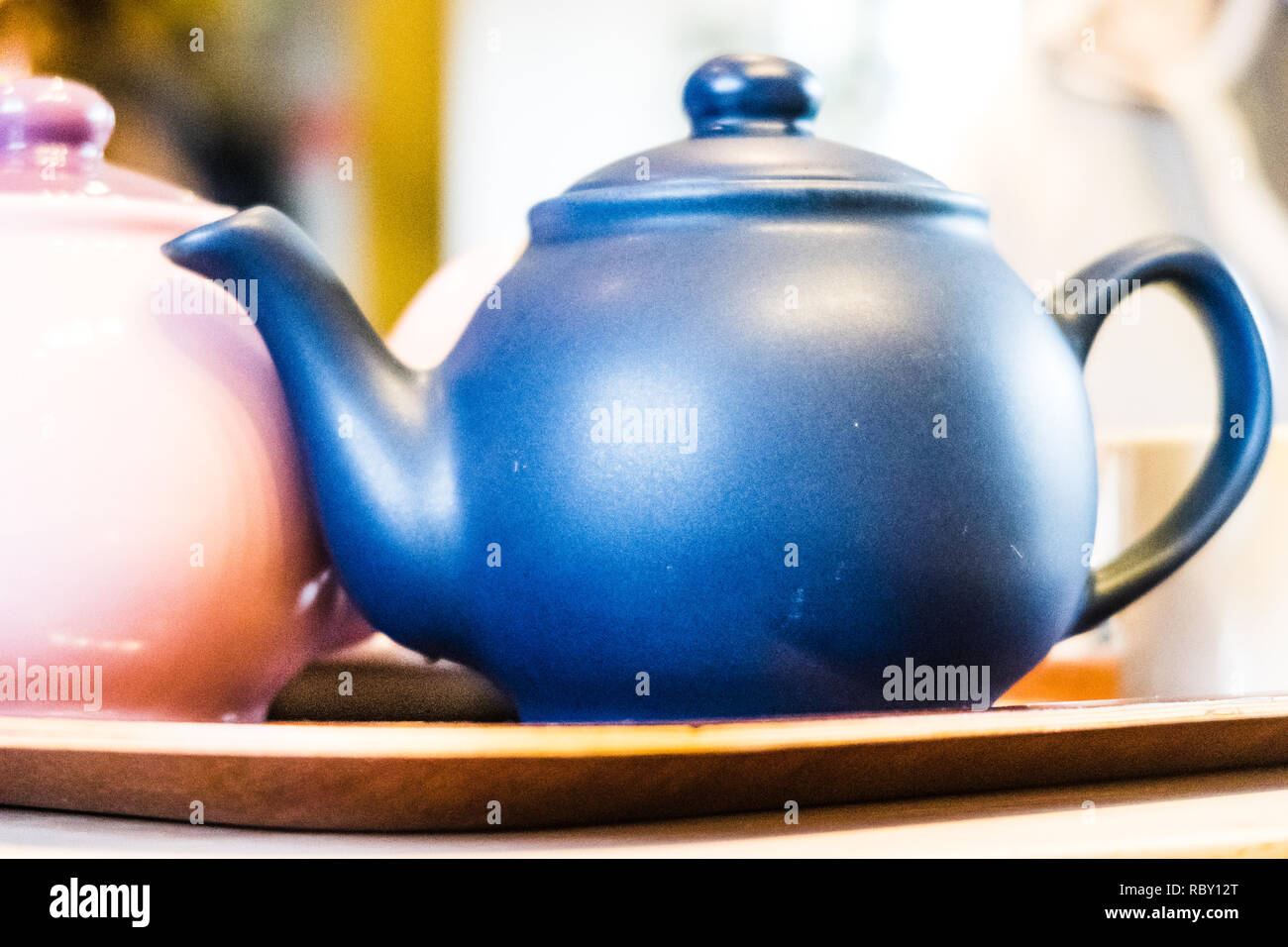 English teacup blue hi-res stock photography and images - Alamy