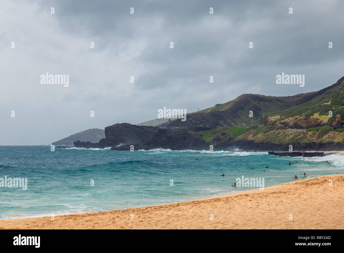 Big waves swimming hi-res stock photography and images - Alamy