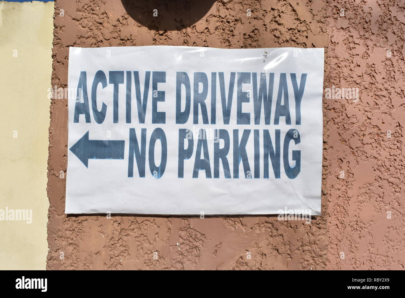 Active Driveway No parking Sign Stock Photo - Alamy