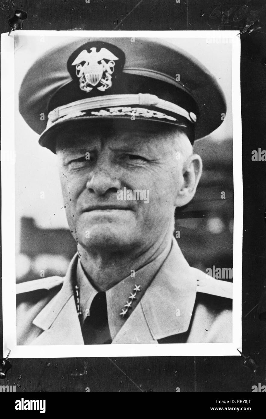 Chester w nimitz hi-res stock photography and images - Alamy