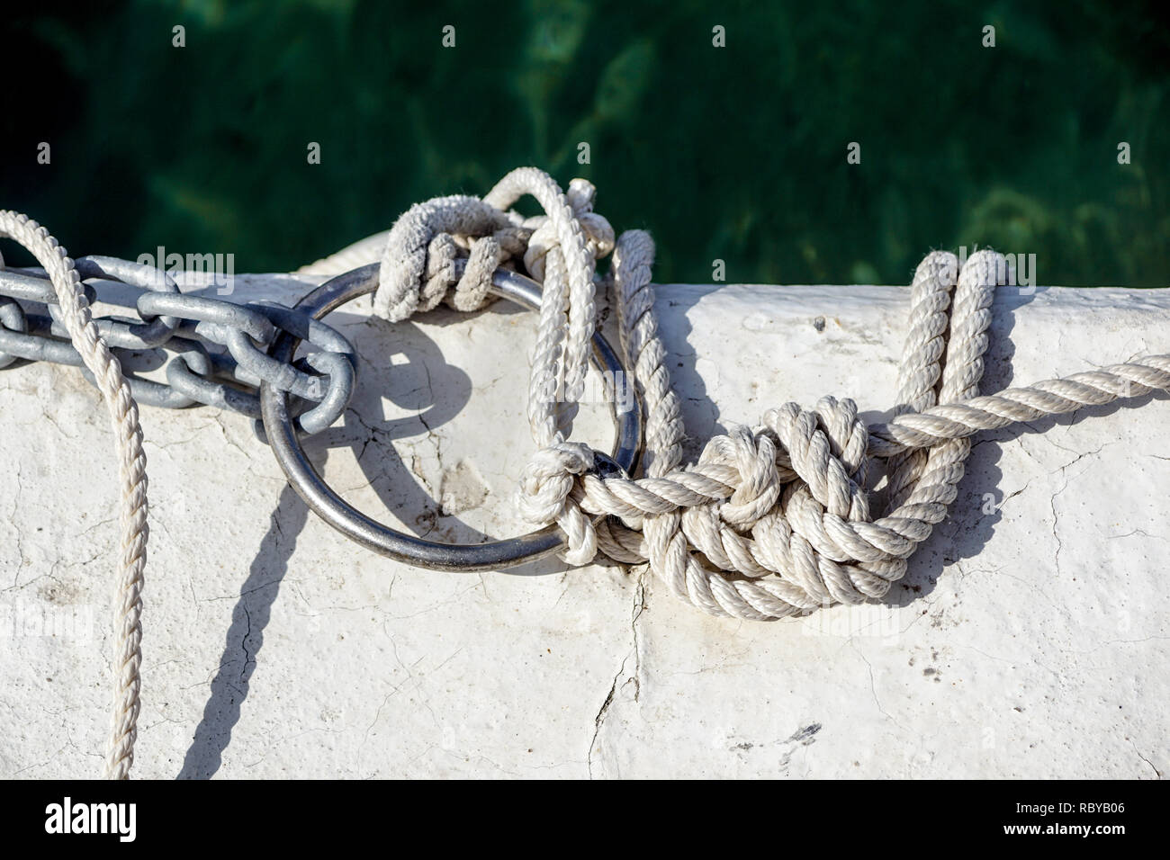 Ship rope abstract hi-res stock photography and images - Alamy