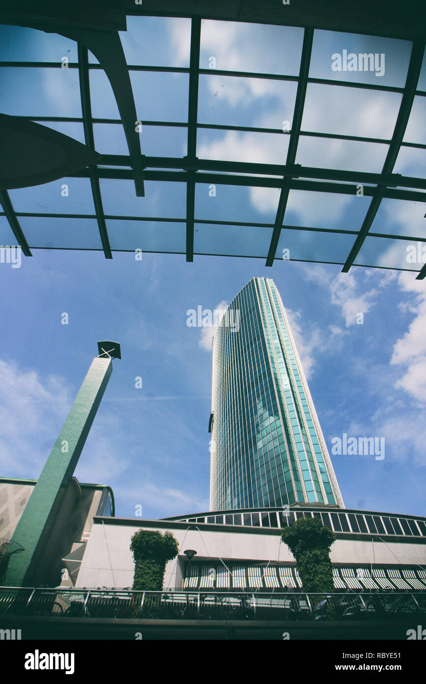 modern architecture in Rotterdam Stock Photo - Alamy