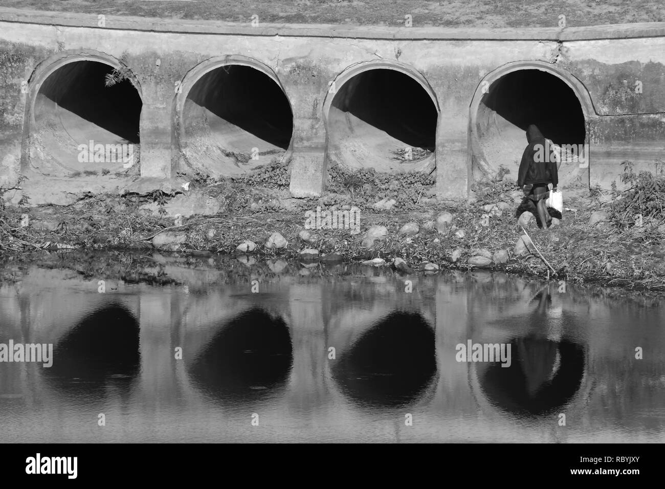 Stone culvert hi-res stock photography and images - Alamy