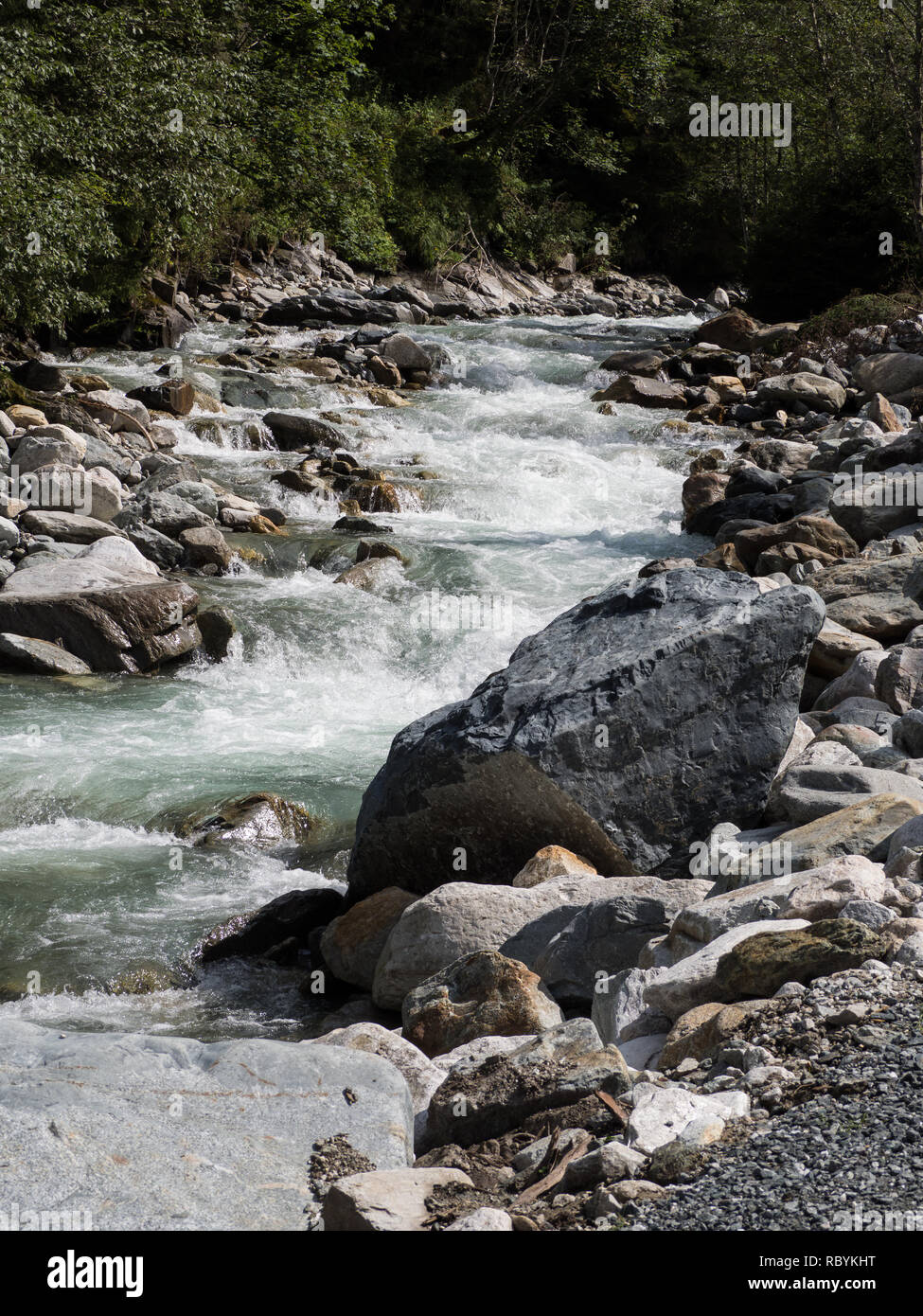 Stream flowing down a mountain hi-res stock photography and images - Alamy