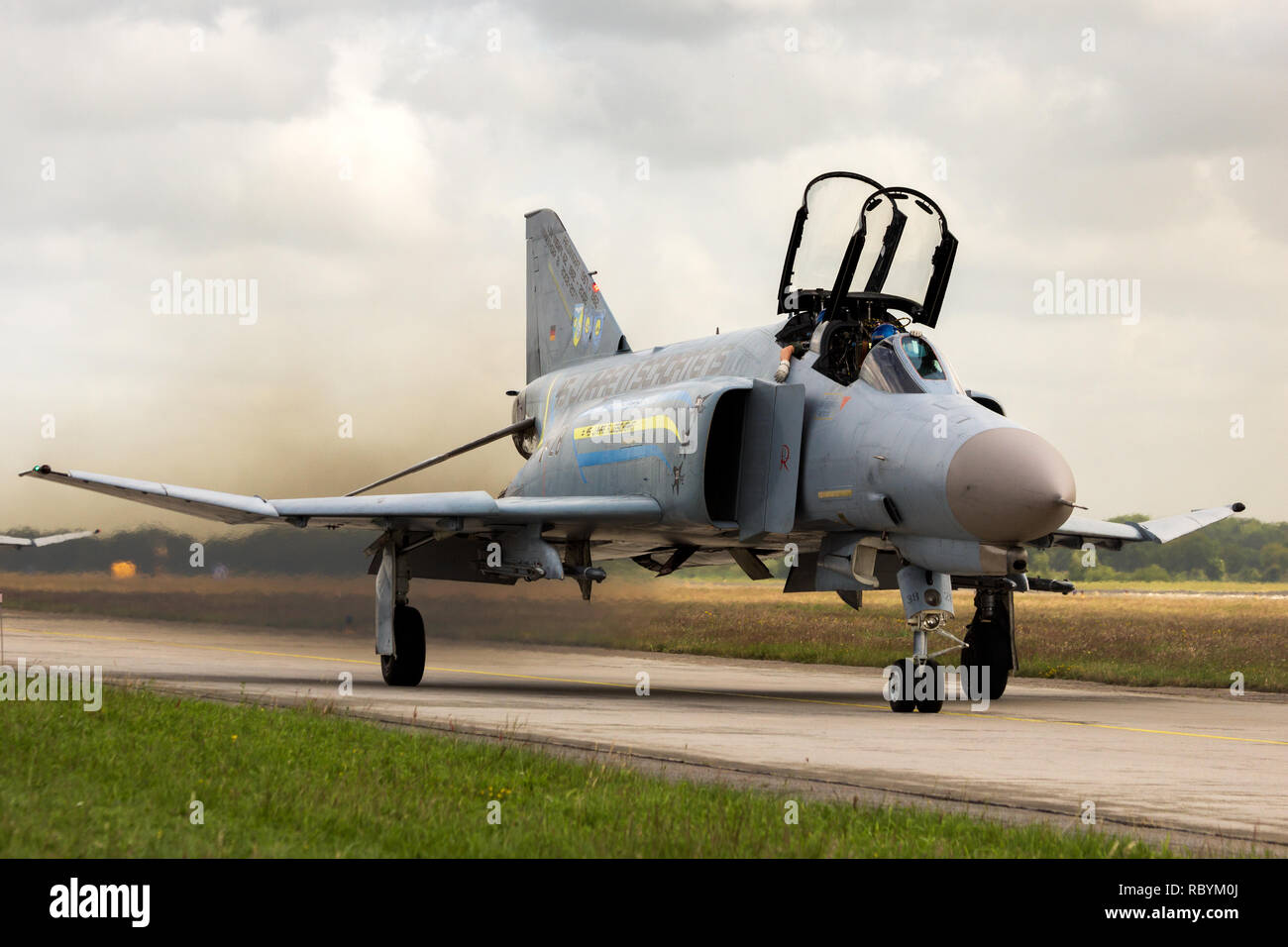 Luftwaffe air force phantom f4 hi-res stock photography and images - Alamy