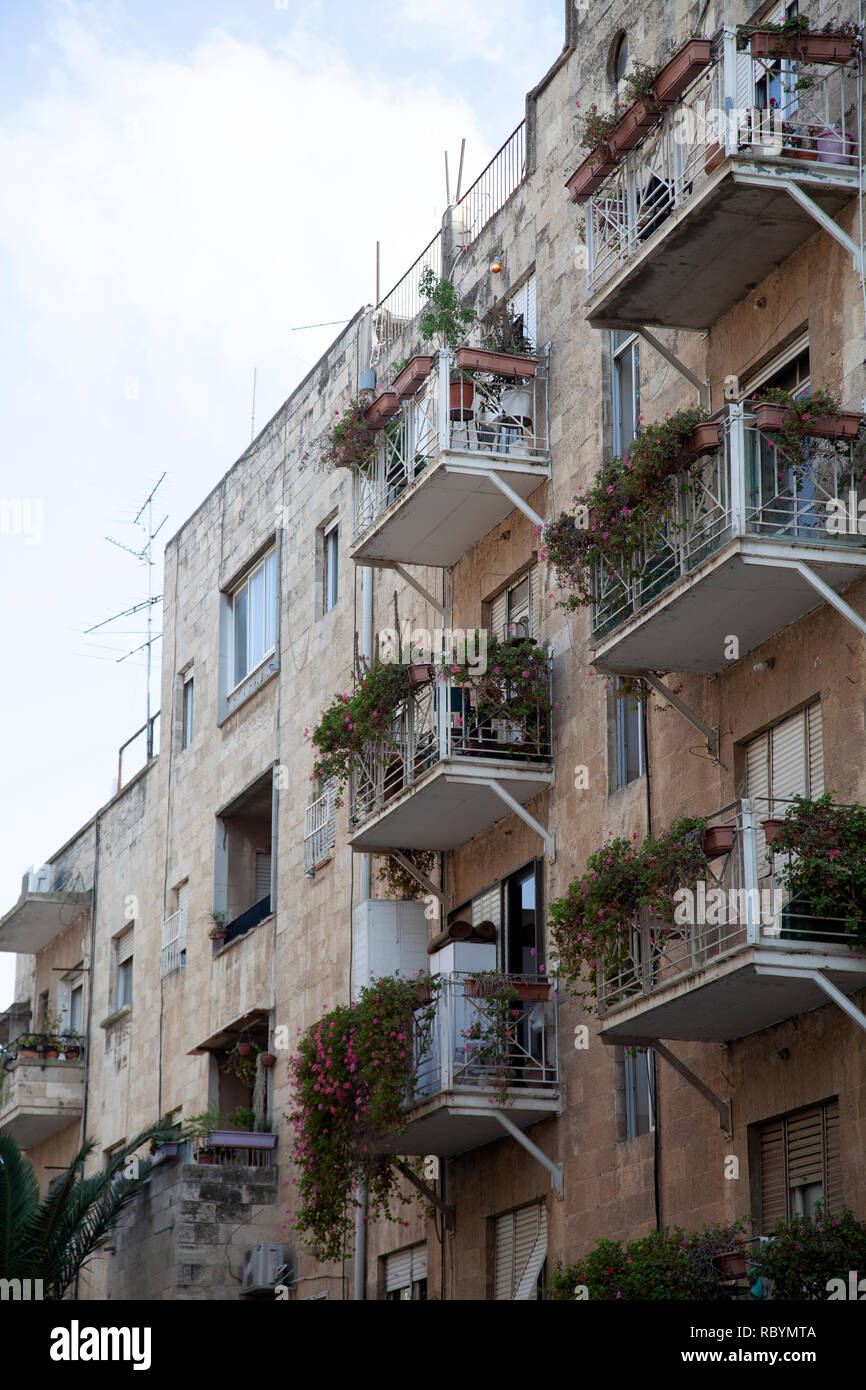 Residential apartments flats hi-res stock photography and images - Alamy