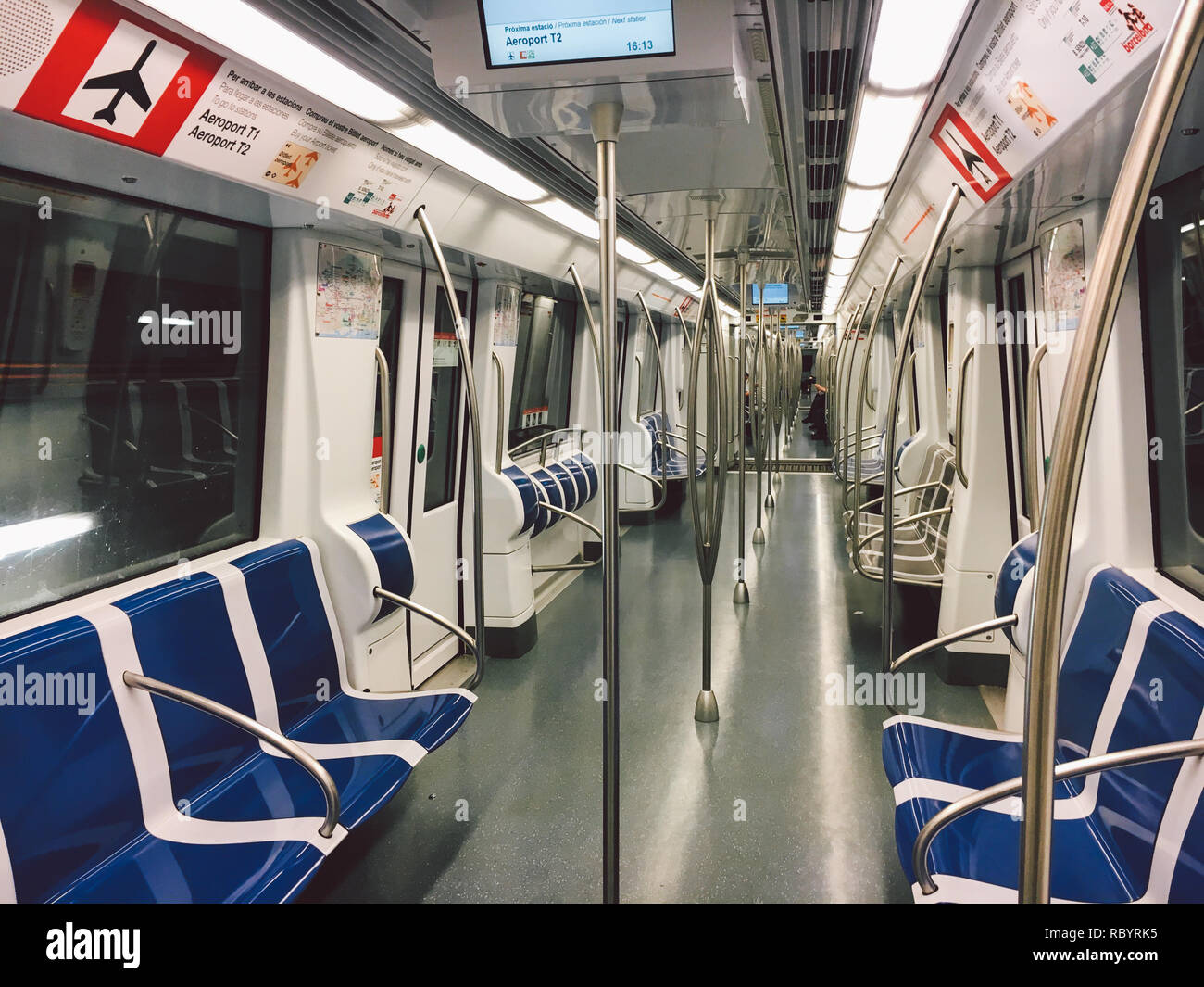 24 bus barcelona hi-res stock photography and images - Alamy