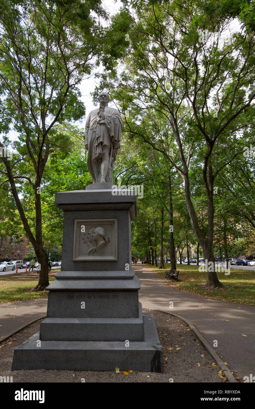 The commonwealth avenue mall hi-res stock photography and images - Alamy
