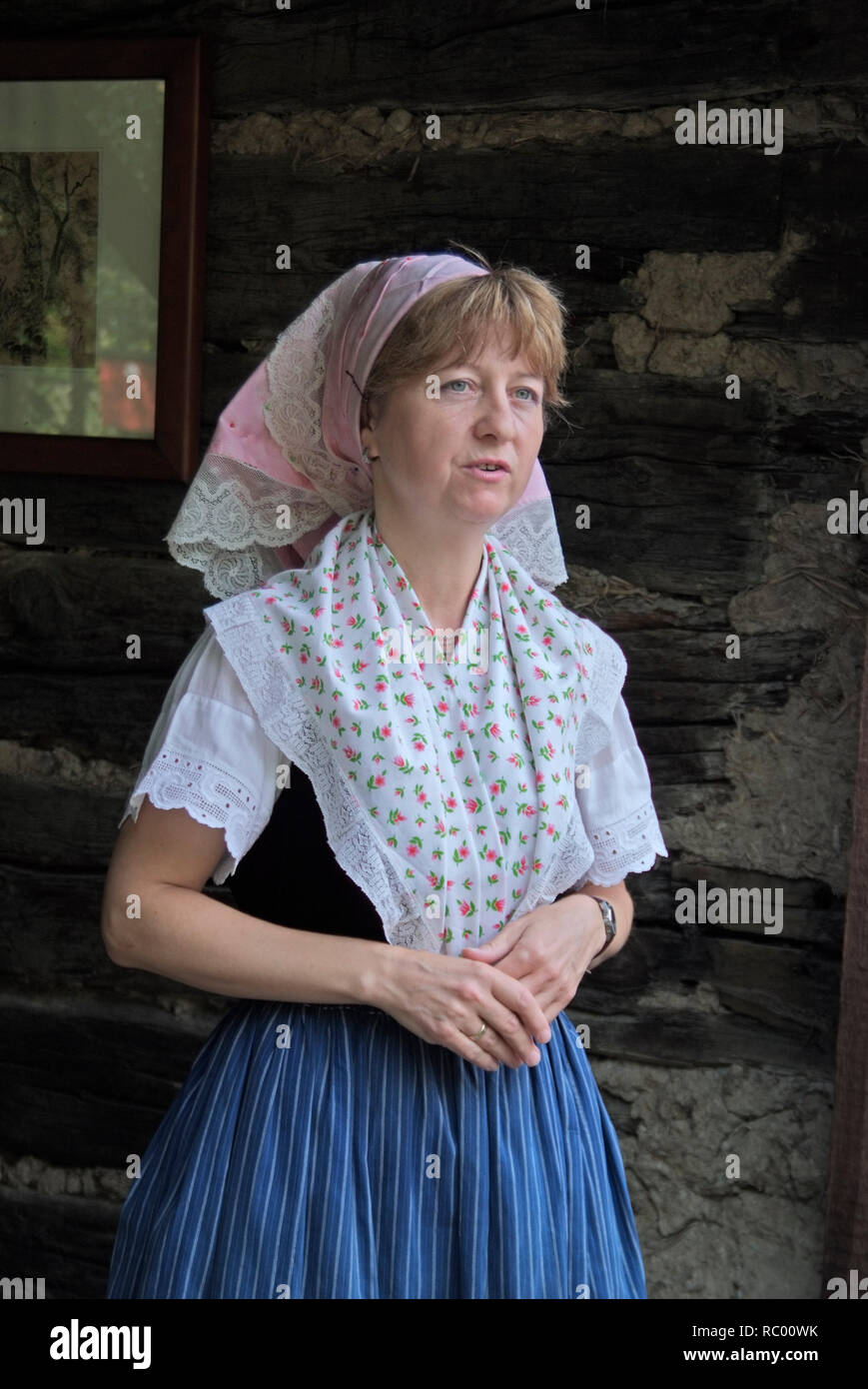 Spreewaldmuseum Lehde, Frau in sorbischer Tracht, Spreewald, Landkreis ...