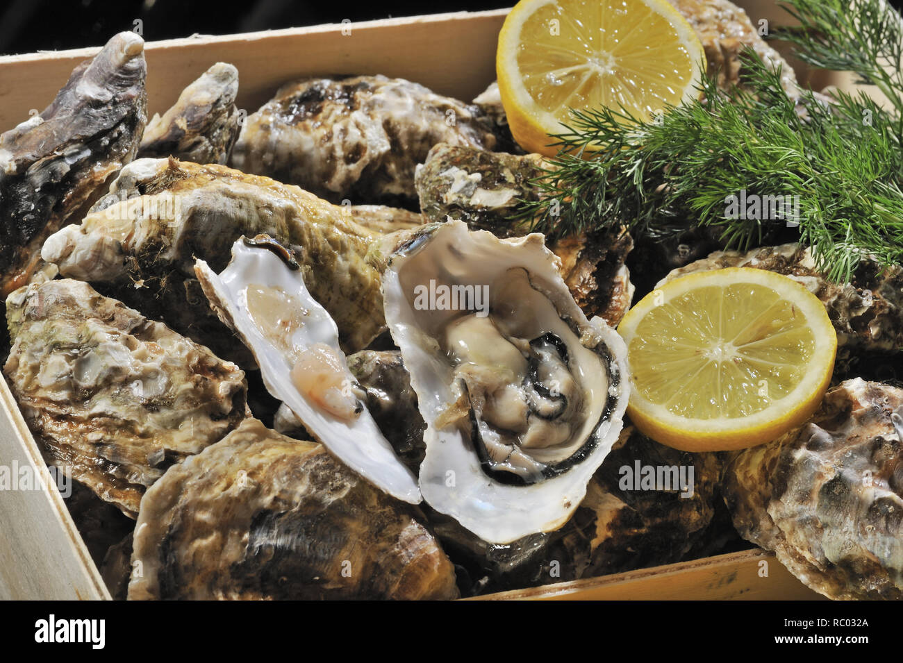 Luxusartikel hi-res stock photography and images - Alamy